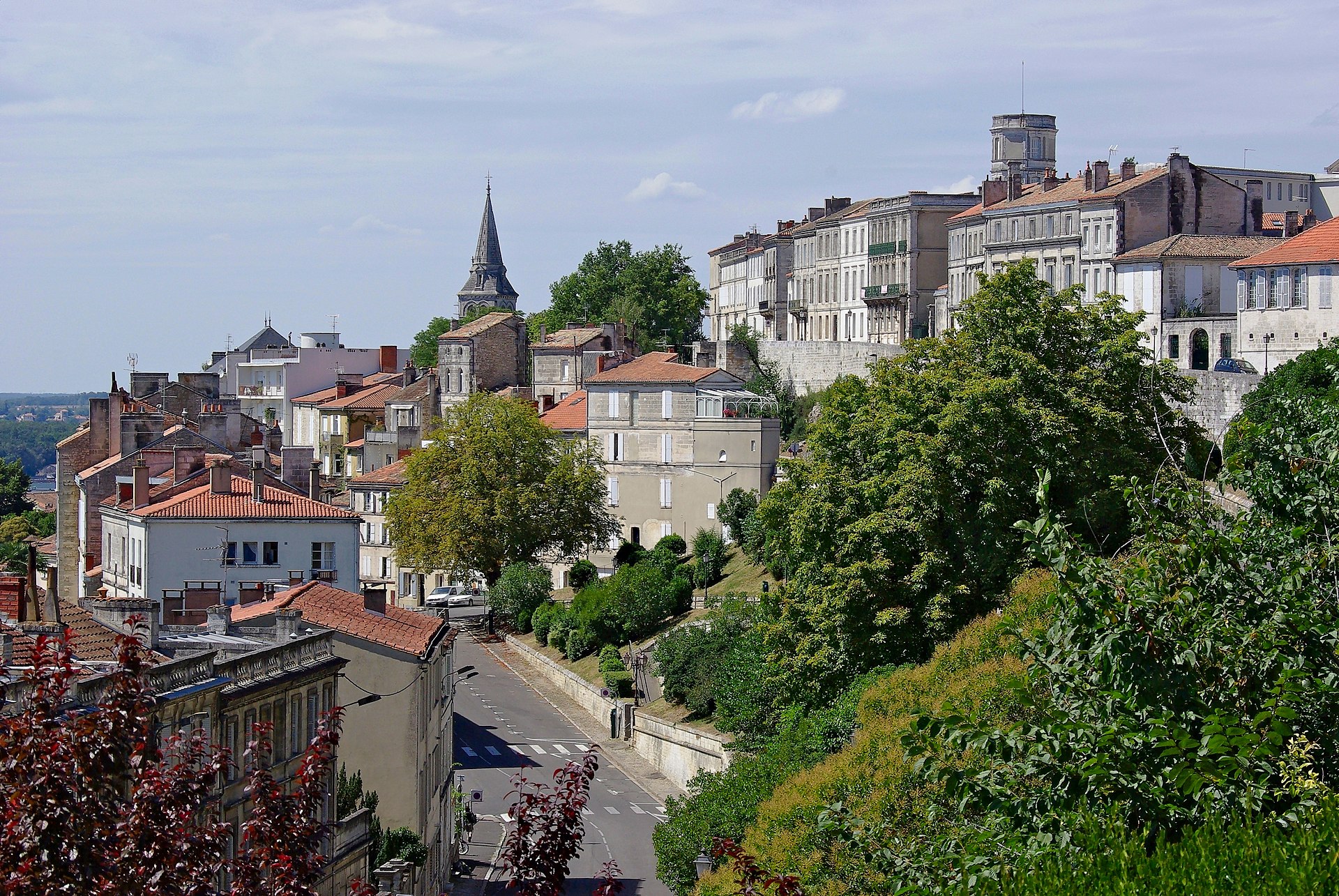 On se forme à Angoulême ! Plus de 100 formations à Angoulême.