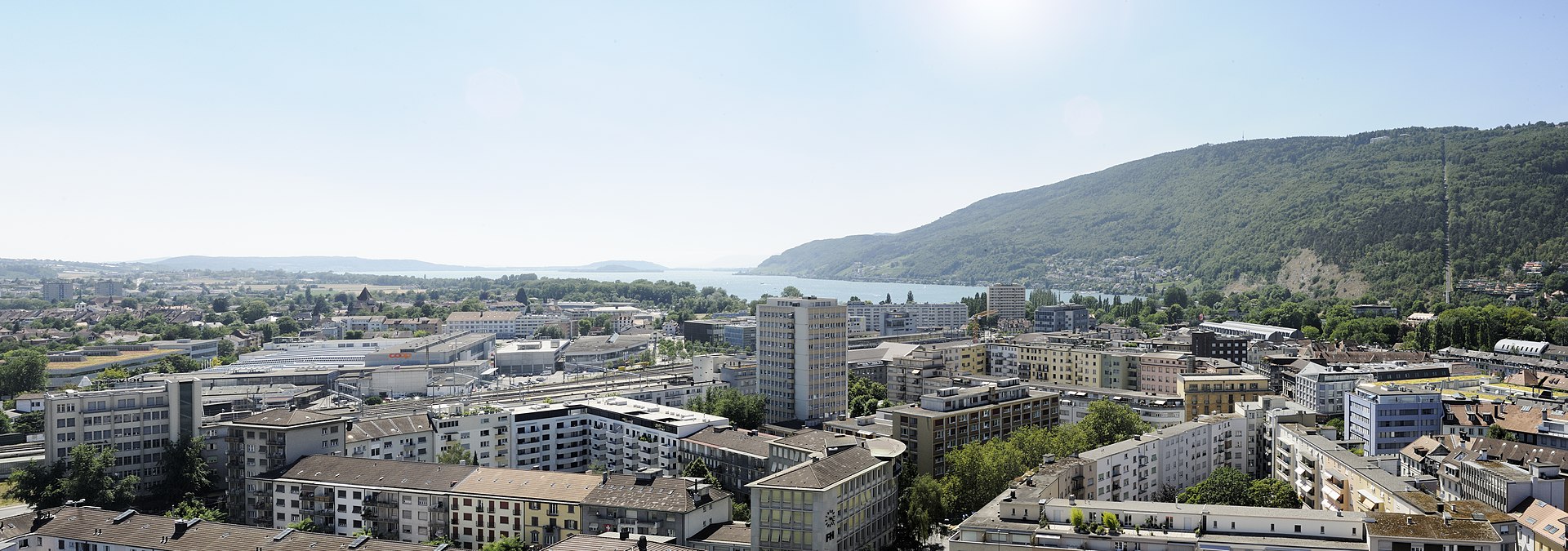 On se forme à Bienne ! Plus de 100 formations à Bienne.