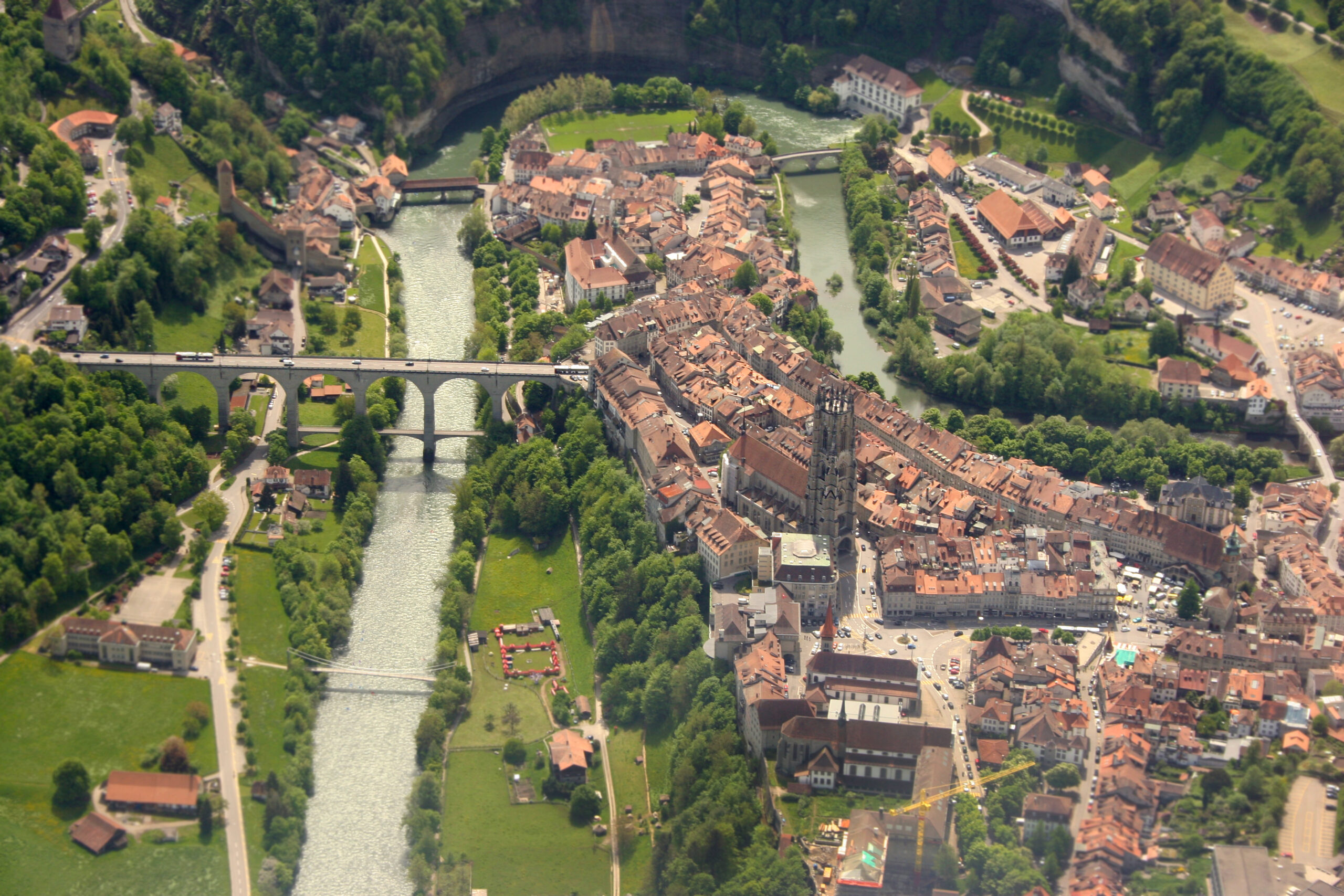 On se forme à Fribourg ! Plus de 100 formations à Fribourg.